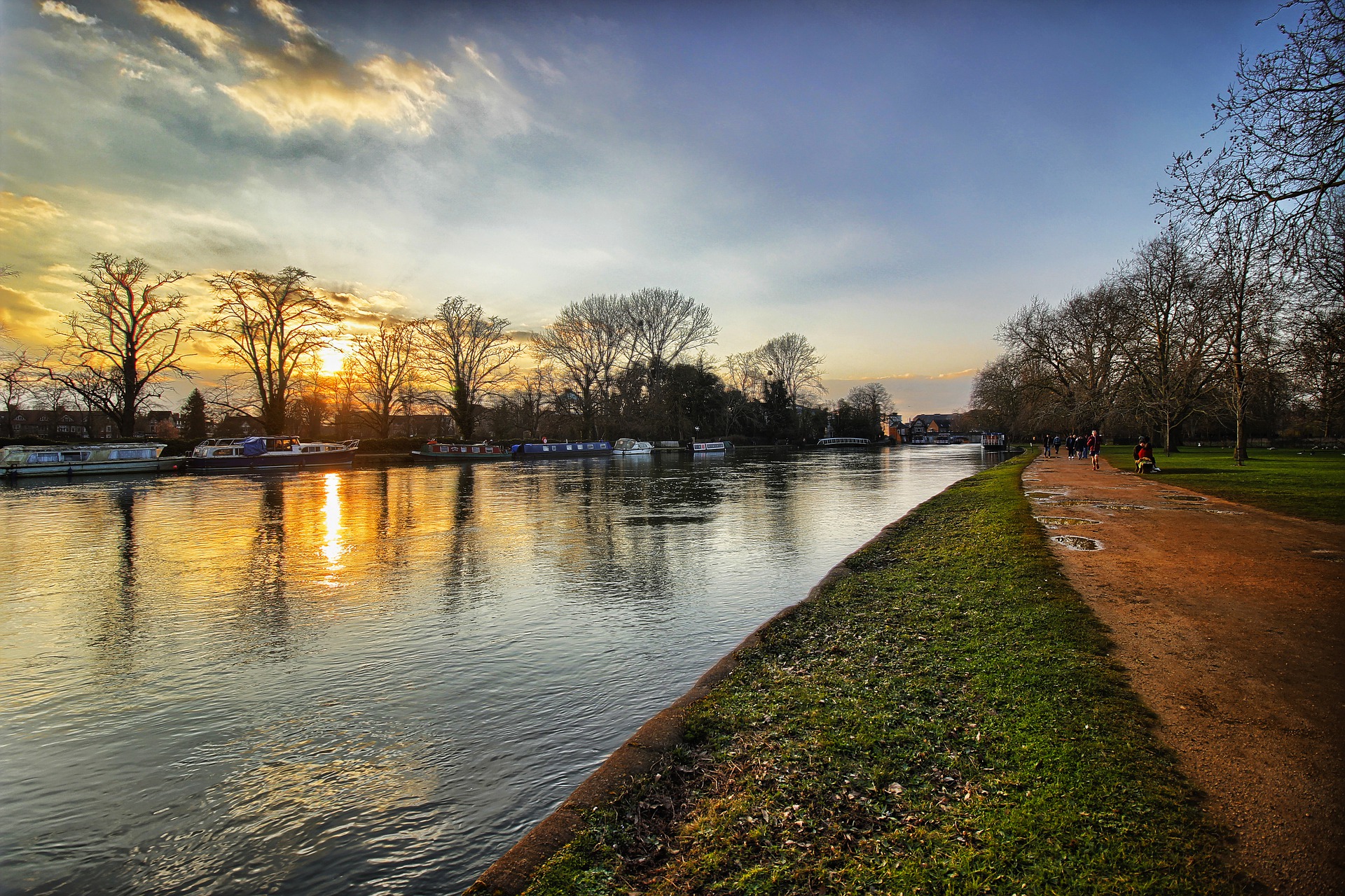 The History of the Oxford & Cambridge Boat Race on the Thames